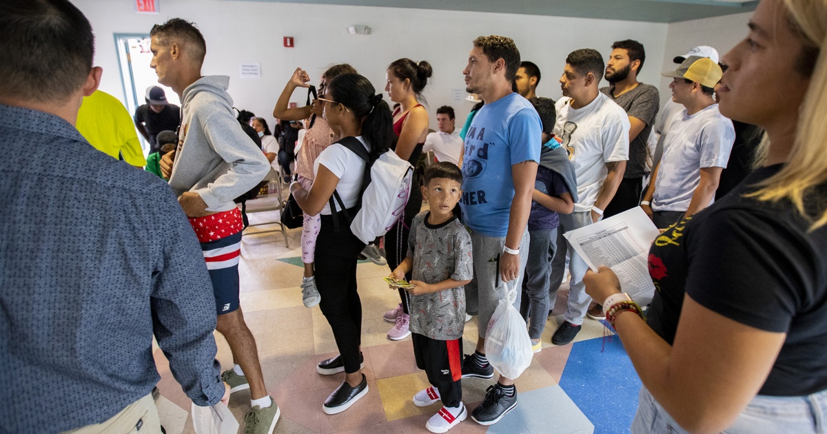 Nyc Mayor Eric Adams Declares Emergency Over Migrant Busing The Texas